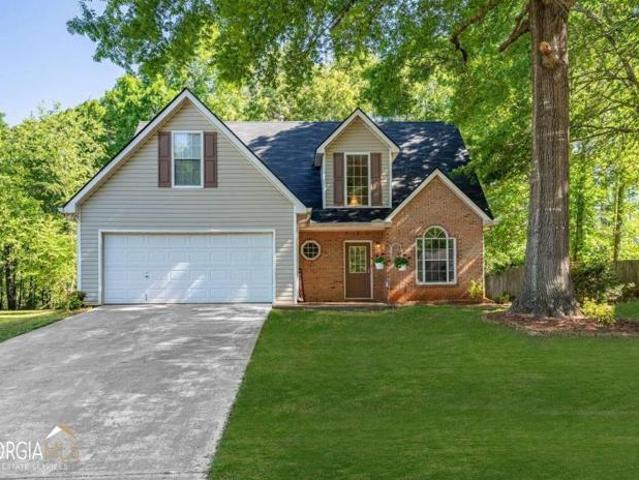 1406 Buckingham Dr, Hampton, GA 30228