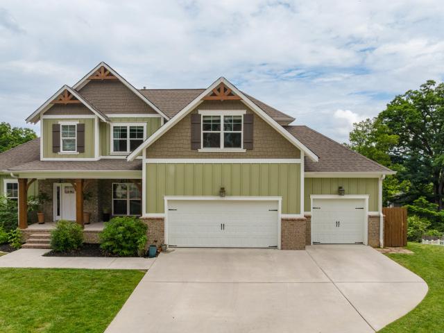 1406 Bridgeview Drive