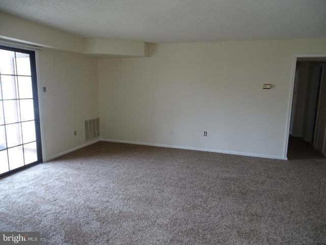 1406 Clark # 720A