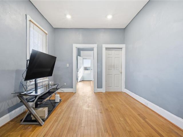 1406 Crawford PW
