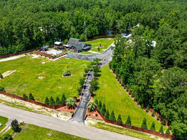 1406 Dusty Ln
