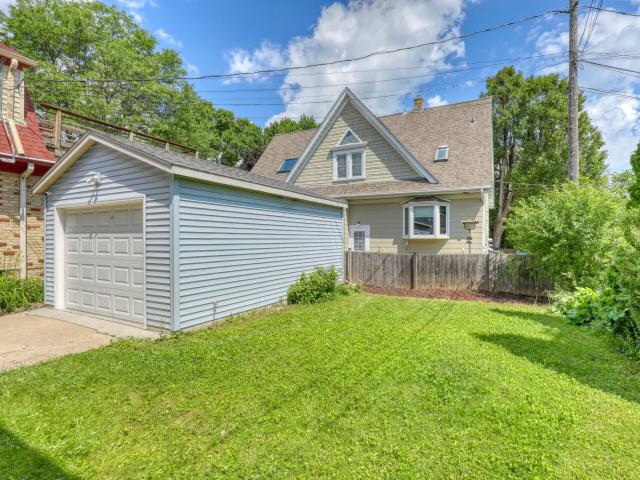 1406 E Kensington Blvd
