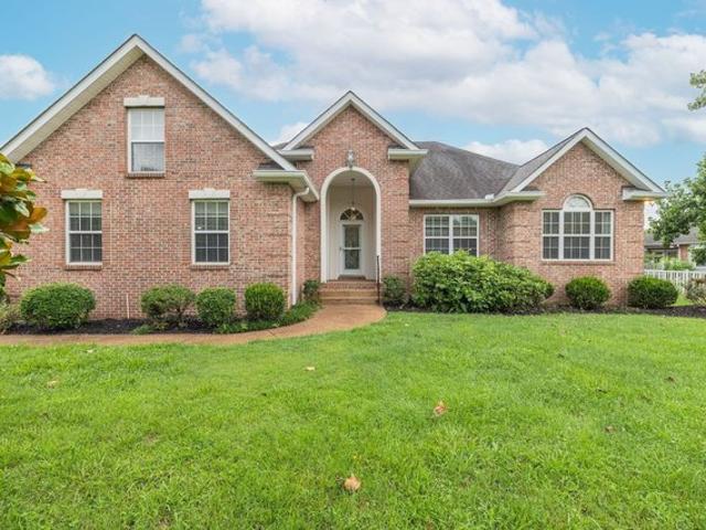 1406 Gray Fox Ln, Spring Hill, TN 37174