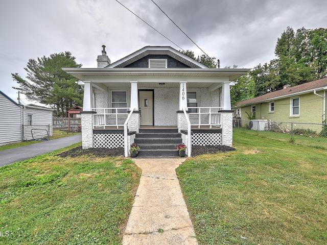 1406 Happy Valley Street