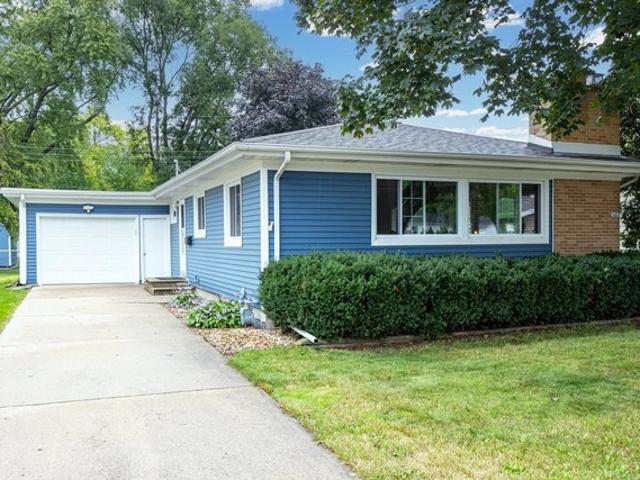1406 Hazel St, Oshkosh, WI 54901