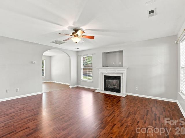 1406 Juniper Hills Lane