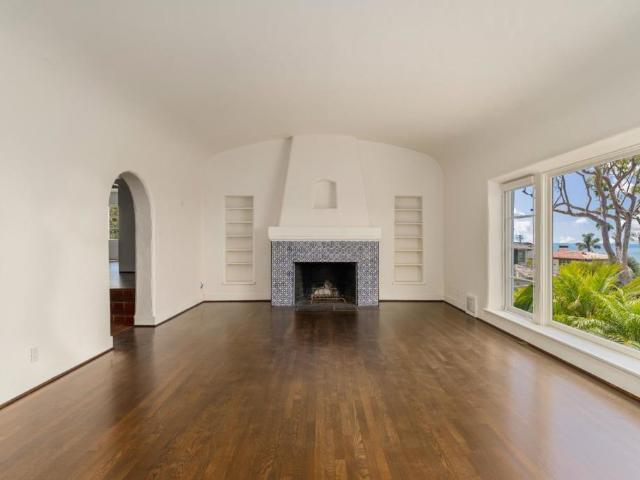 1406 La Jolla Knoll