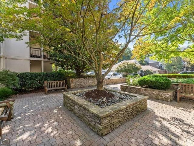 1406 River Green Dr NW, Atlanta, GA 30327