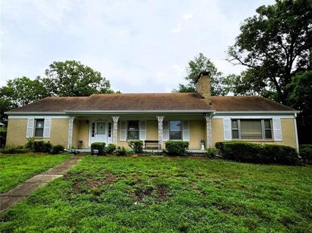 1406 Rosedale Ln, Poplar Bluff, MO 63901
