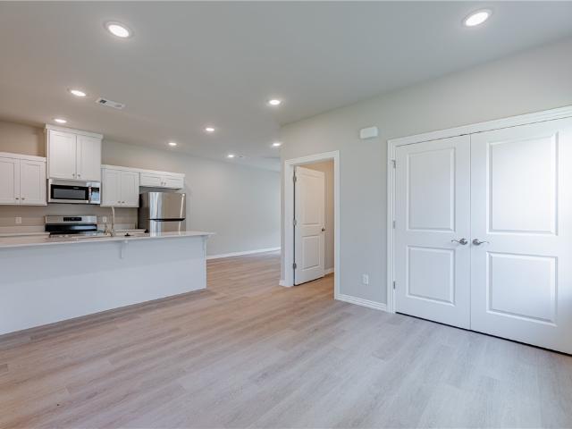 1406 SW Poigai Way 1