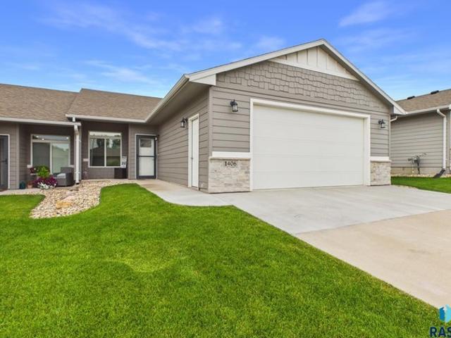 1406 S Foss Ave, Sioux Falls, SD 57110