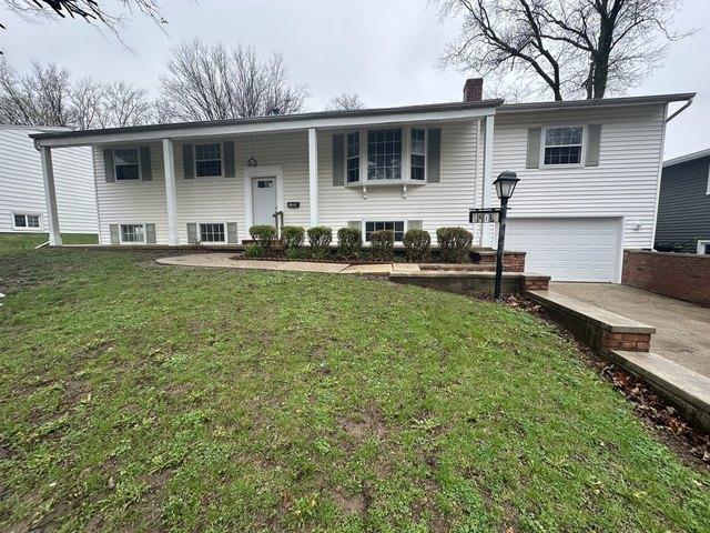 1406 Searle Dr, Normal, IL 61761