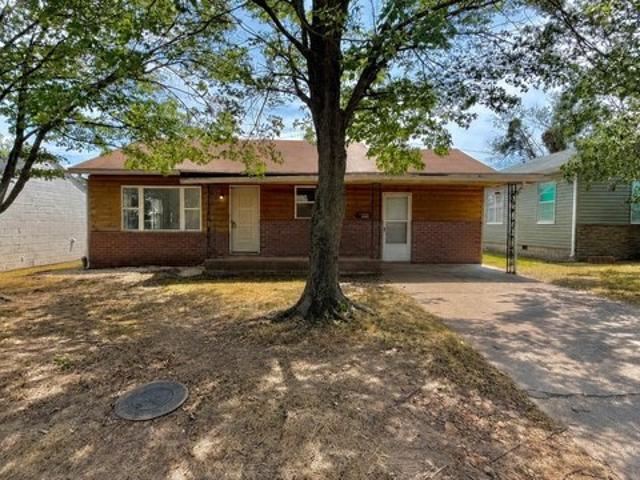 1406 W 5th St, Joplin, MO 64801
