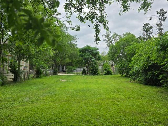 1406 W Ridgewood Ct