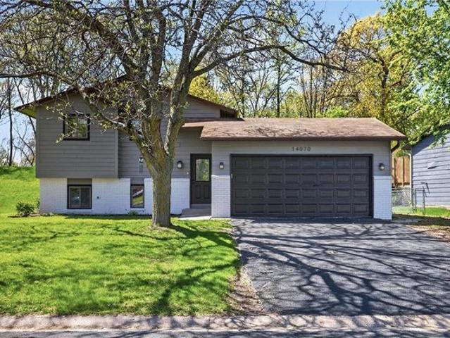 14070 Candlewood Ln NE, Prior Lake, MN 55372