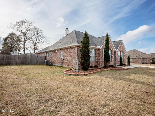 14077 N White Swan Drive