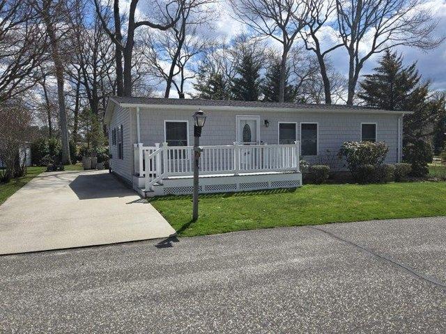 1407 Middle Rd Unit 93, Calverton, NY 11933
