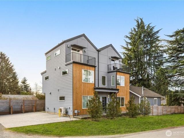 1407 N 103rd St, Seattle, WA 98133