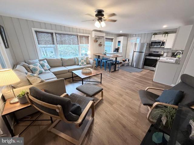 1407 N Saint Louis Avenue # 5