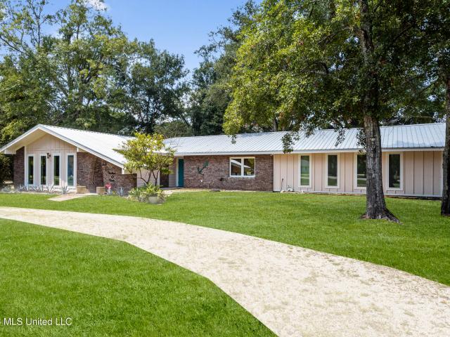 1407 Nicholson