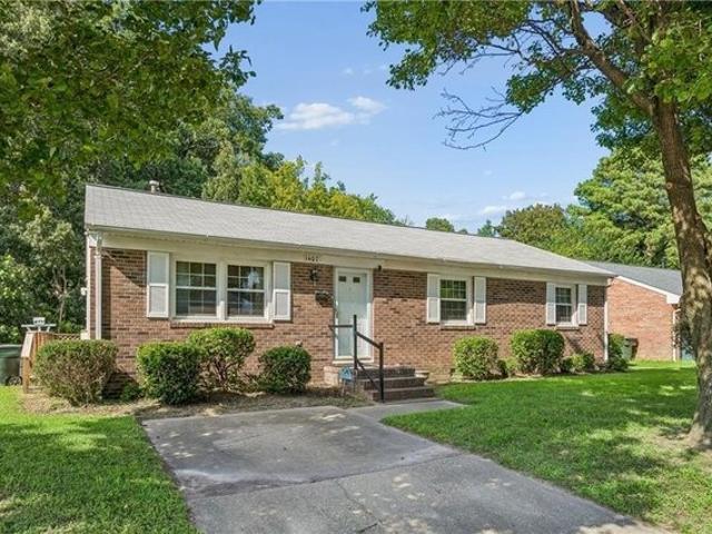 1407 Adams Cir, Hampton, VA 23663