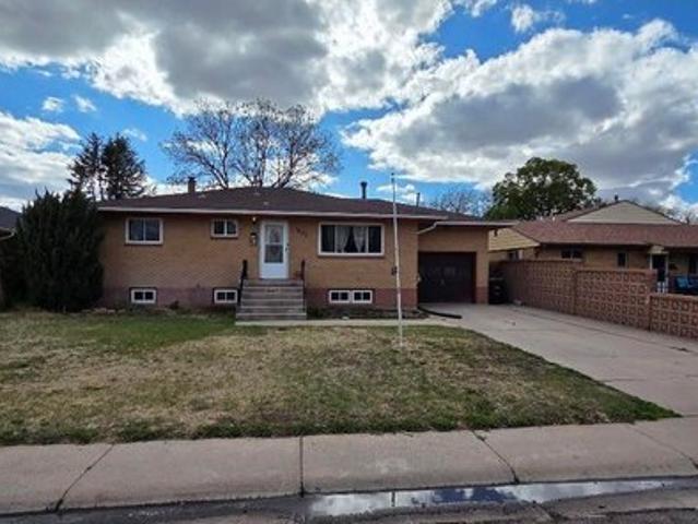 1407 Adams Cir, Sterling, CO 80751