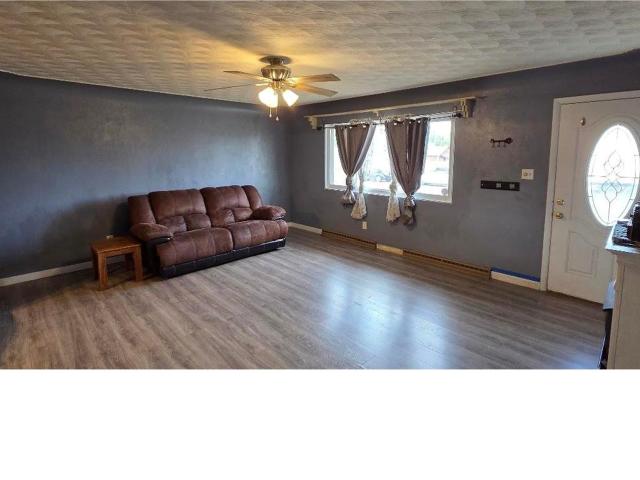 1407 Adams Circle