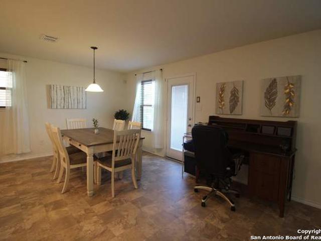 1407 Blue Jay Ct