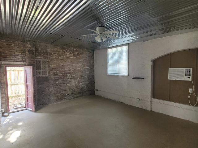 1407 Broadway Street