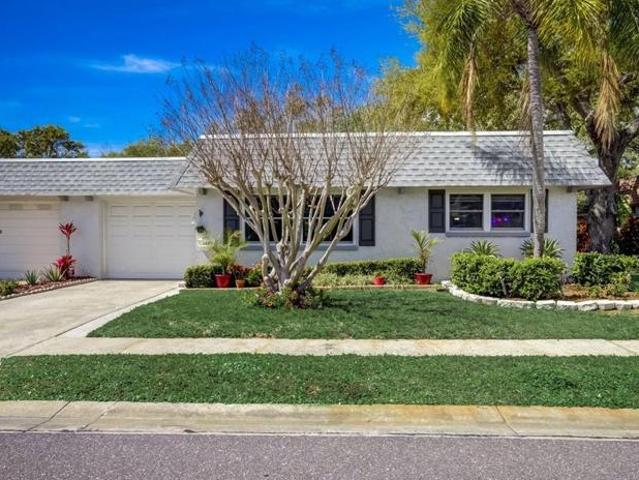 1407 Cara Dr, Largo, FL 33771