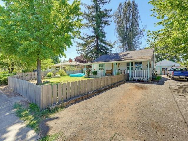 1407 Dakota Ave, Medford, OR 97501