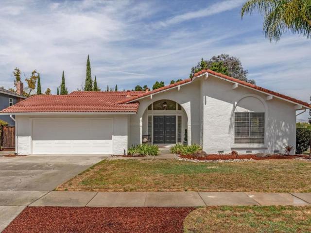 1407 Dot Court