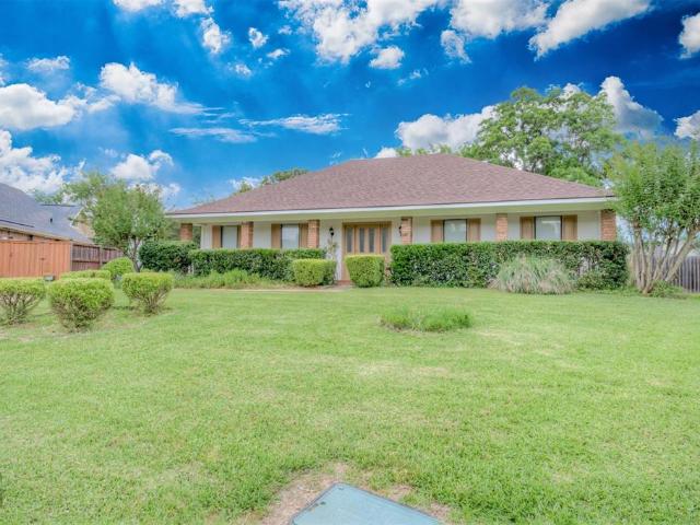 1407 Edgemont Circle