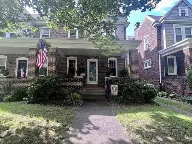 1407 Grant 1 1407 N Grant Ave