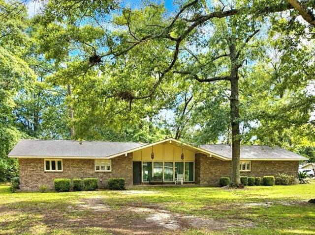 1407 Hiawatha Dr, Dothan, AL 36303