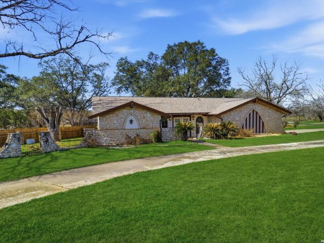 1407 Hospital Blvd, Floresville, TX 78114 | MLS #1942 | Compass