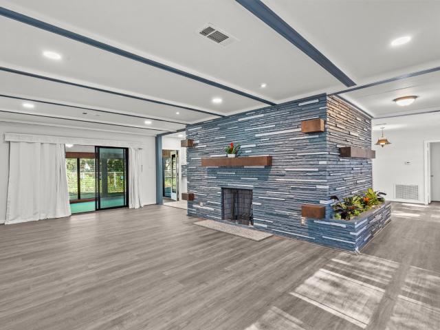 1407 Lamar Drive