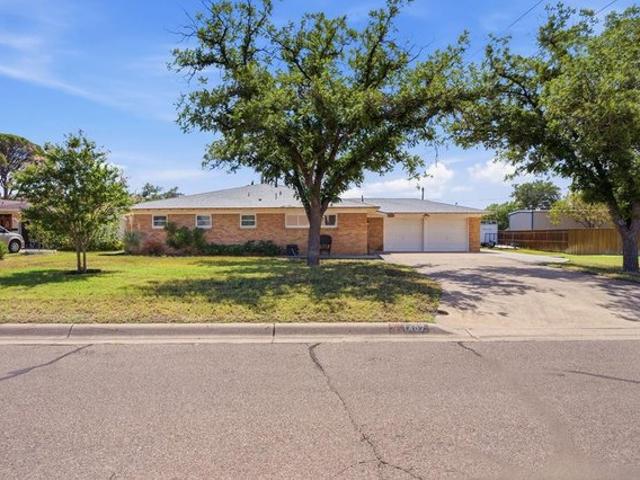 1407 Lanham St, Midland, TX 79701