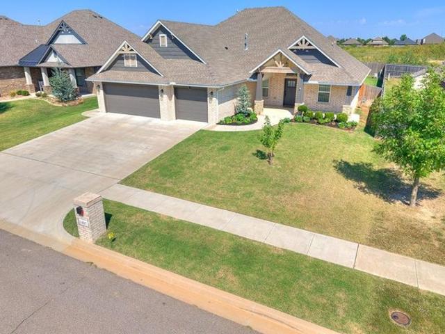 1407 Presidio Dr, Norman, OK 73072
