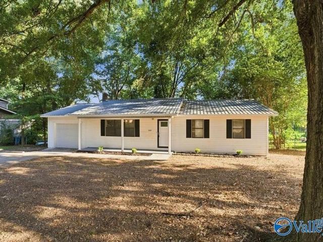 1407 Stage Rd SW, Hartselle, AL 35640