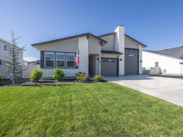 1407 Stirling Meadow St