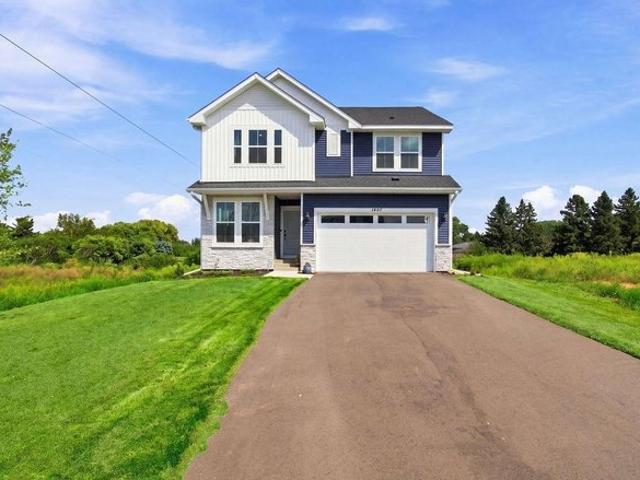 1407 Summerland Way, Shakopee, MN 55379
