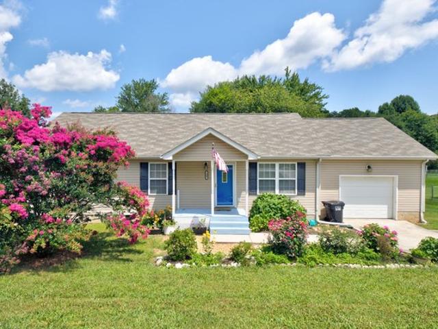 1407 Thatcher Rd, Soddy Daisy, TN 37379