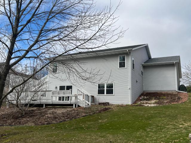 1407 Villa Park Ct, West Bend, WI 53090 | Compass