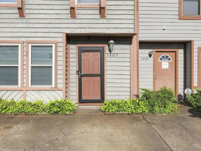 1407 Woodscape LN