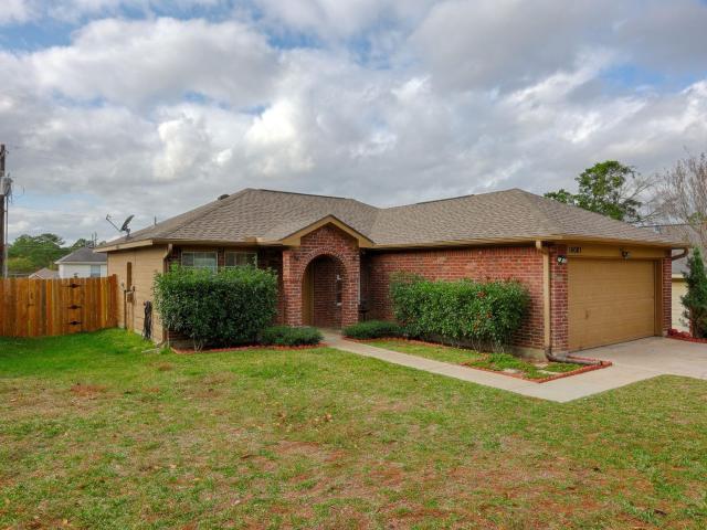 14087 Running Bear Dr, Willis, TX 77378 | MLS #7697 | Compass