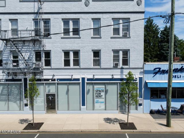 1408 Main Street