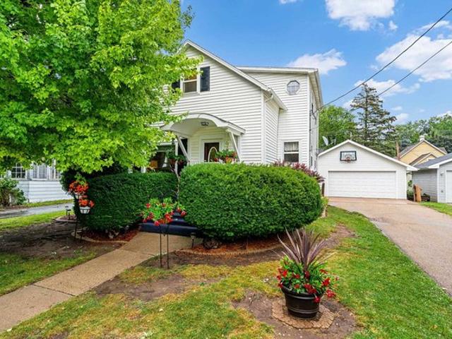 1408 N Clark St, Appleton, WI 54911