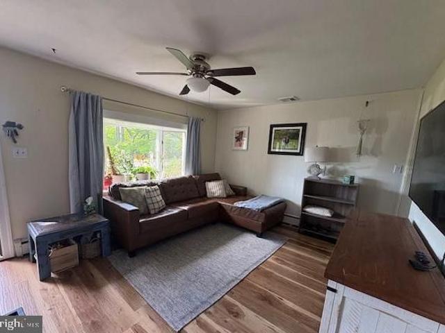 1408 N Wales Road, North Wales, US, PA