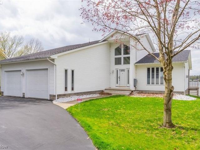 1408 NE River Rd, Lake Milton, OH 44429
